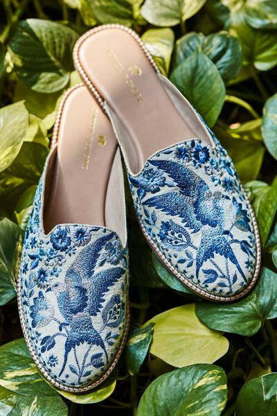 Buy Designer Shoes For Women: Ethnic Mojris, Bridal Shoes | Anita Dongre